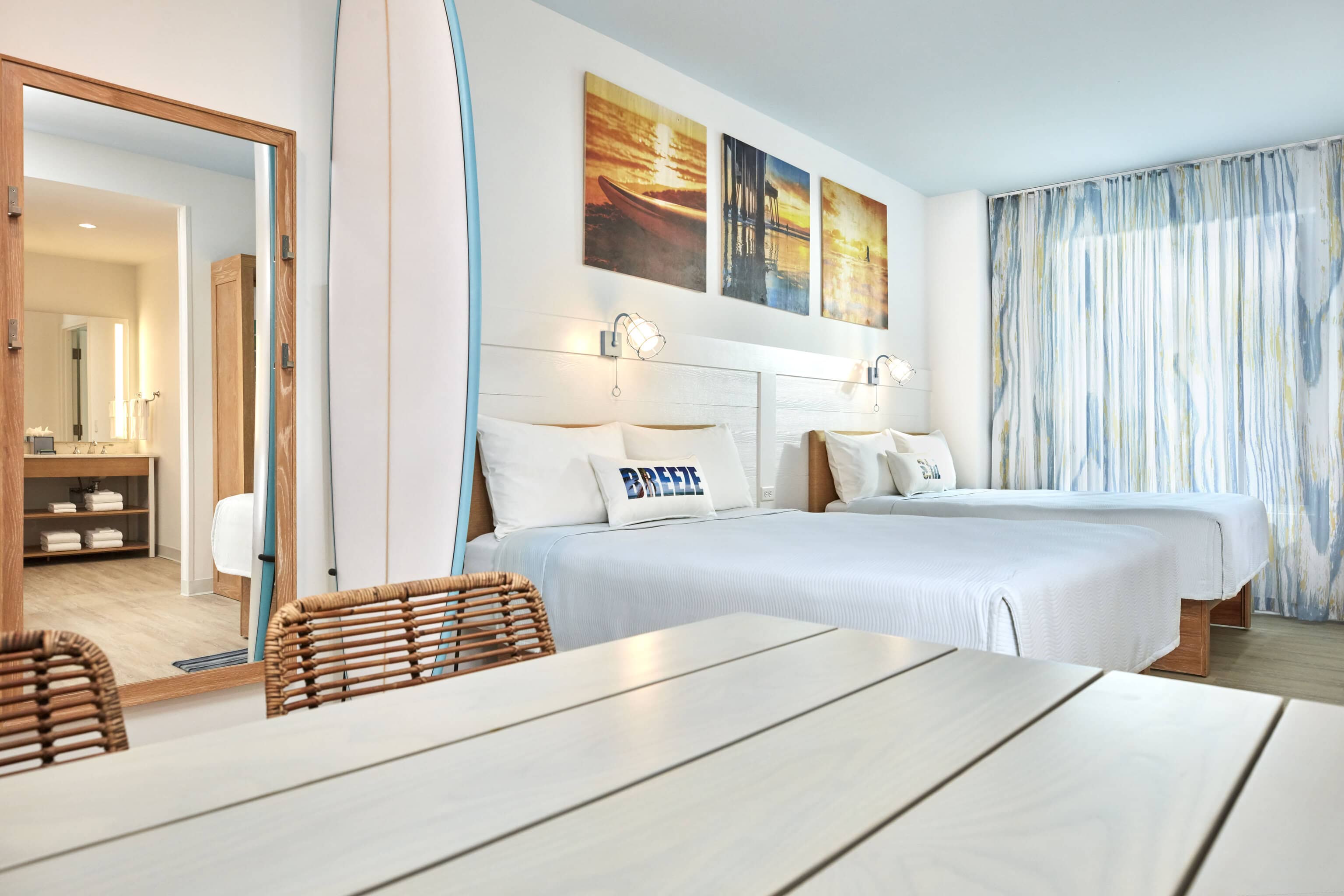 Universal Endless Summer Resort – Dockside Inn and Suites: Rooms ...