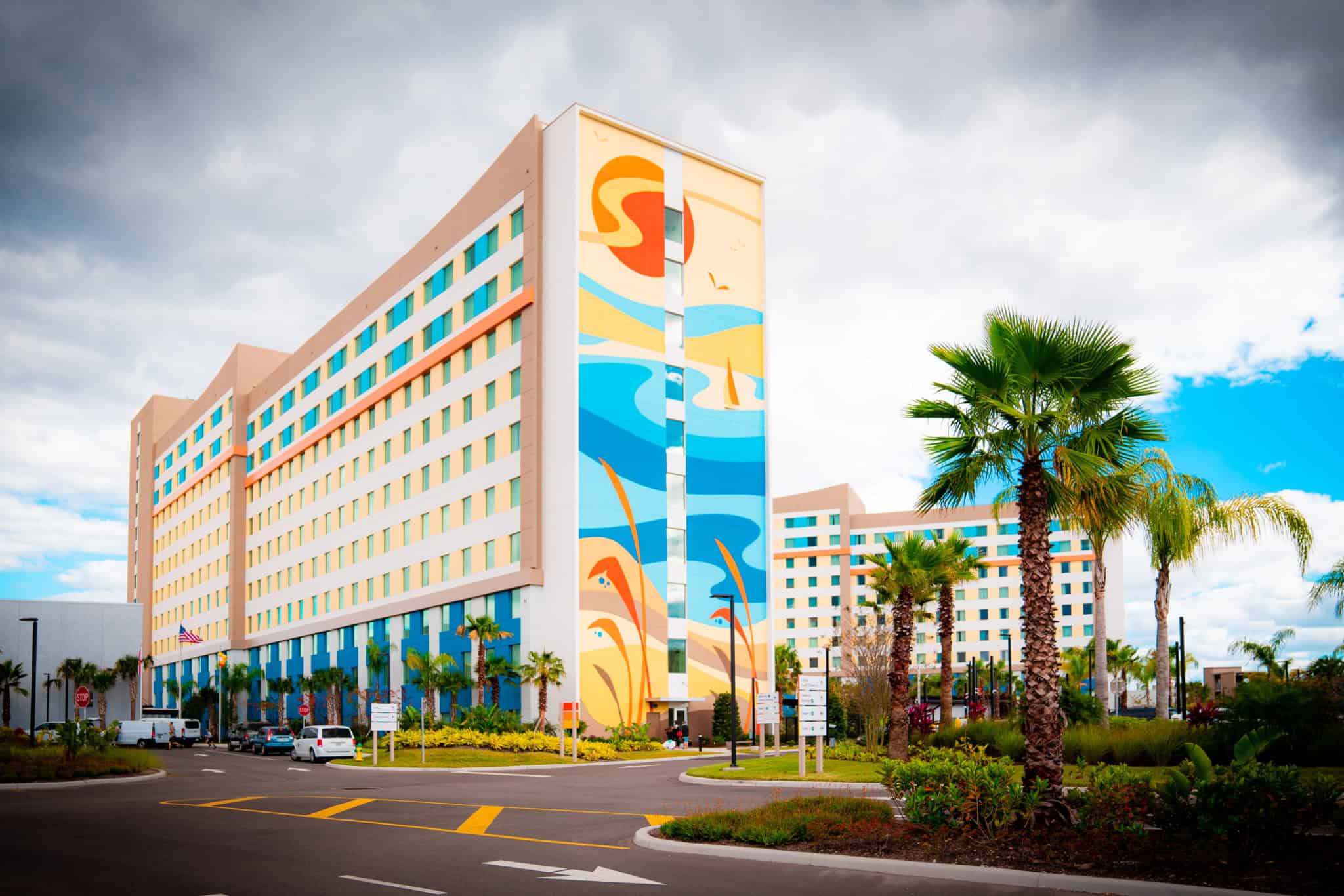 Universal Endless Summer Resort – Dockside Inn and Suites: Distance ...