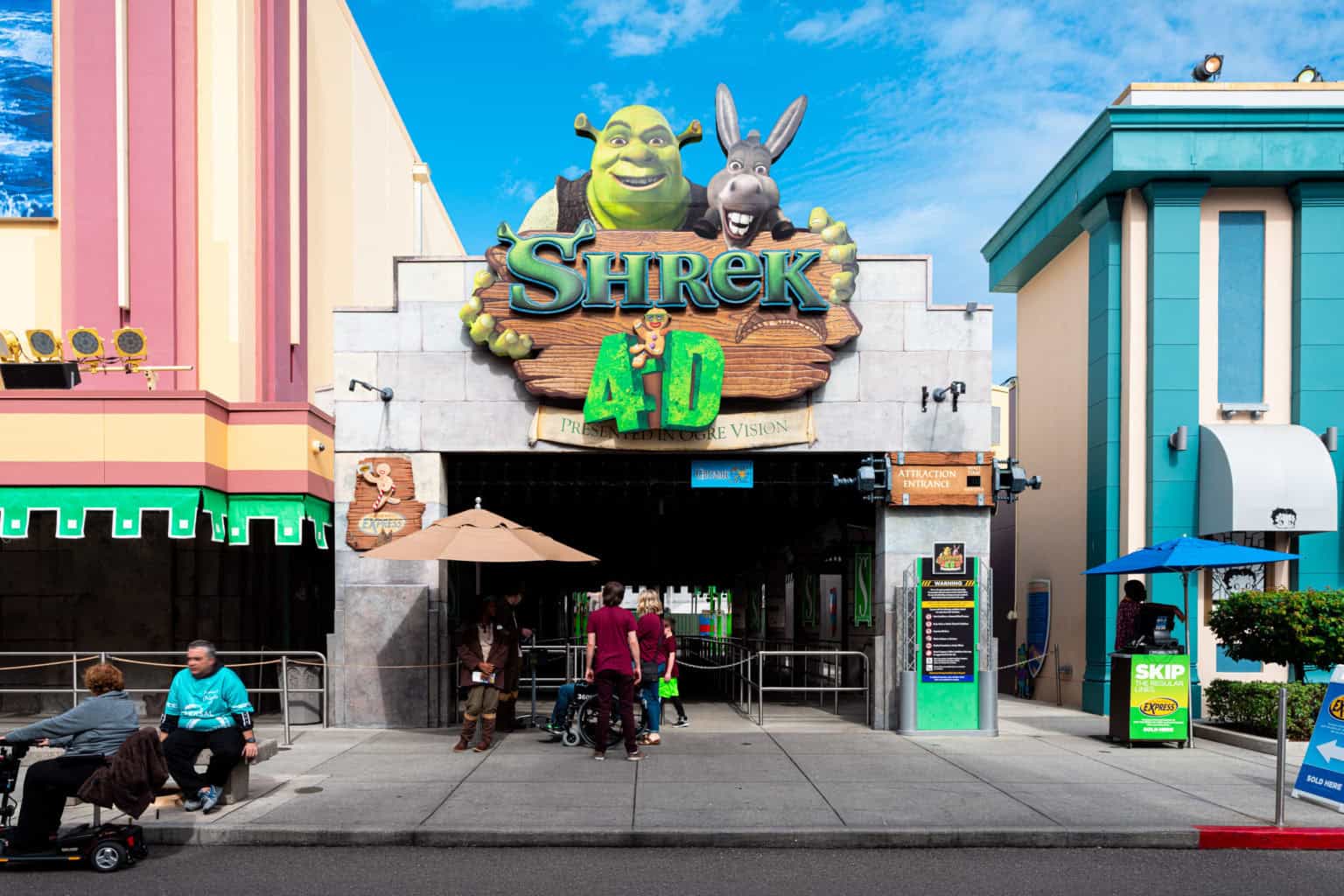 Shrek Sadness, Holiday Happiness, and Meeting the Mouse: Your Weekly ...