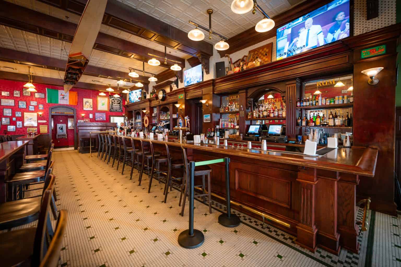 Finnegan’s Bar & Grill (full-service) at Universal Studios Florida