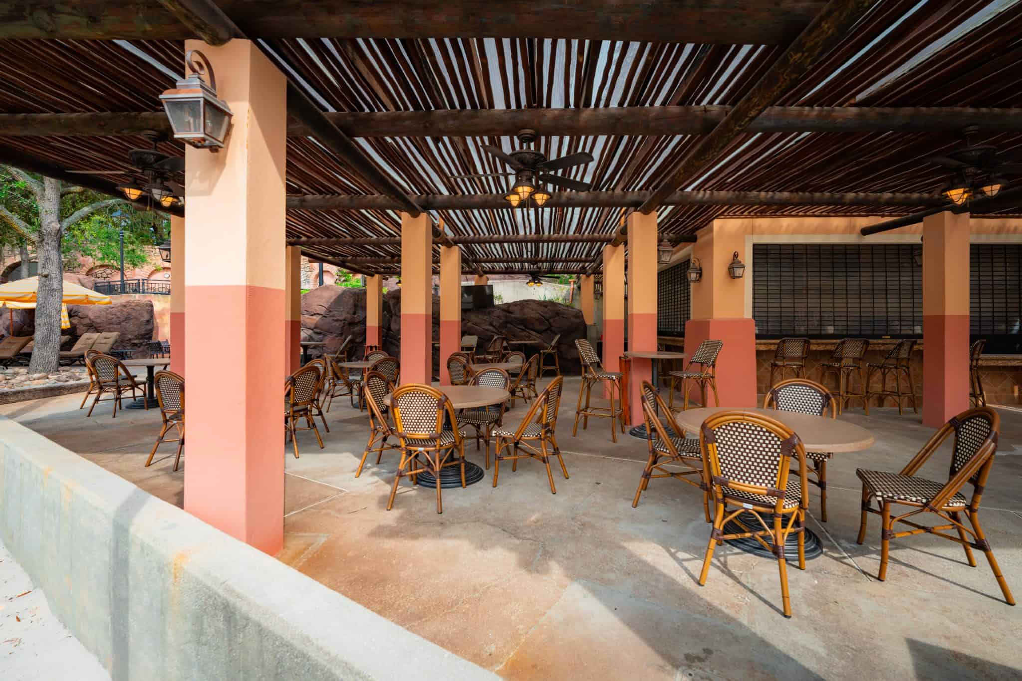 Splendido Bar & Grill (full-service bar) at Loews Portofino Bay Hotel ...