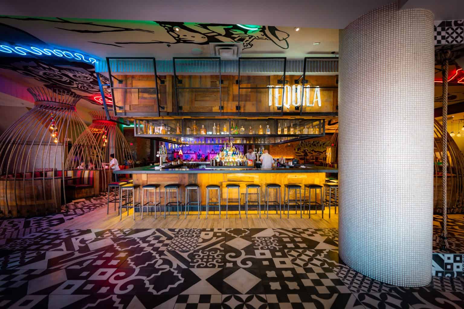 Ultimate Guide to the Top Bars at Universal Orlando Resort