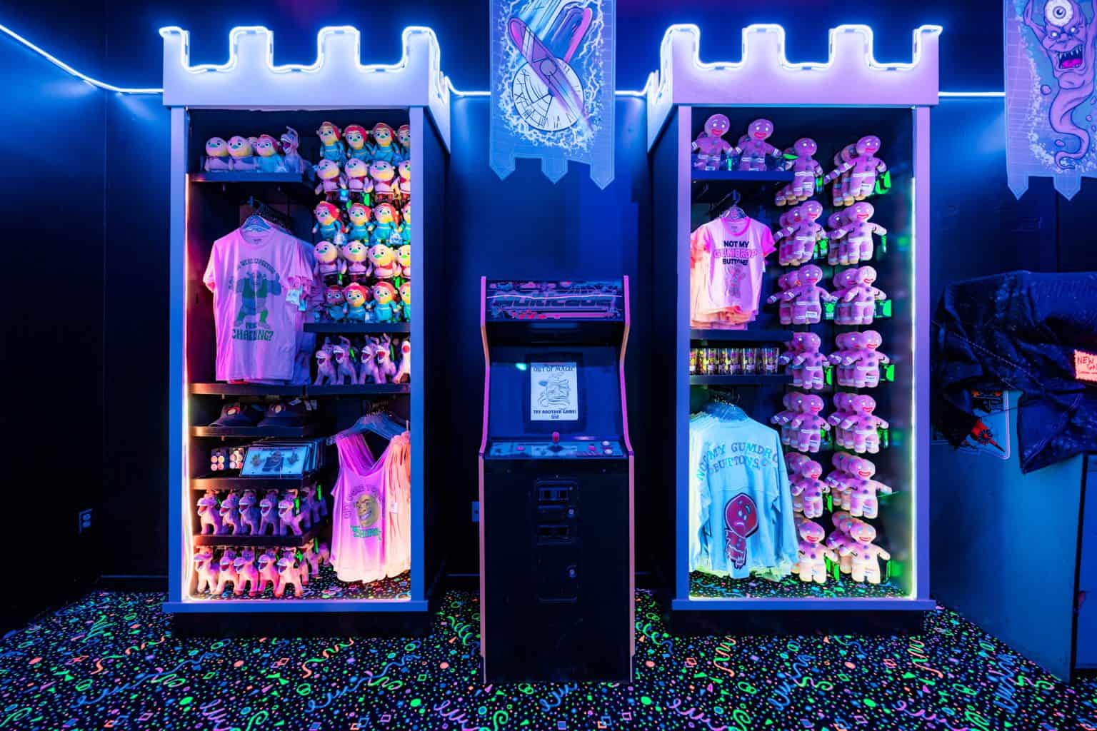The Tribute Store Plaza at Universal Studios Florida: FIRST LOOK
