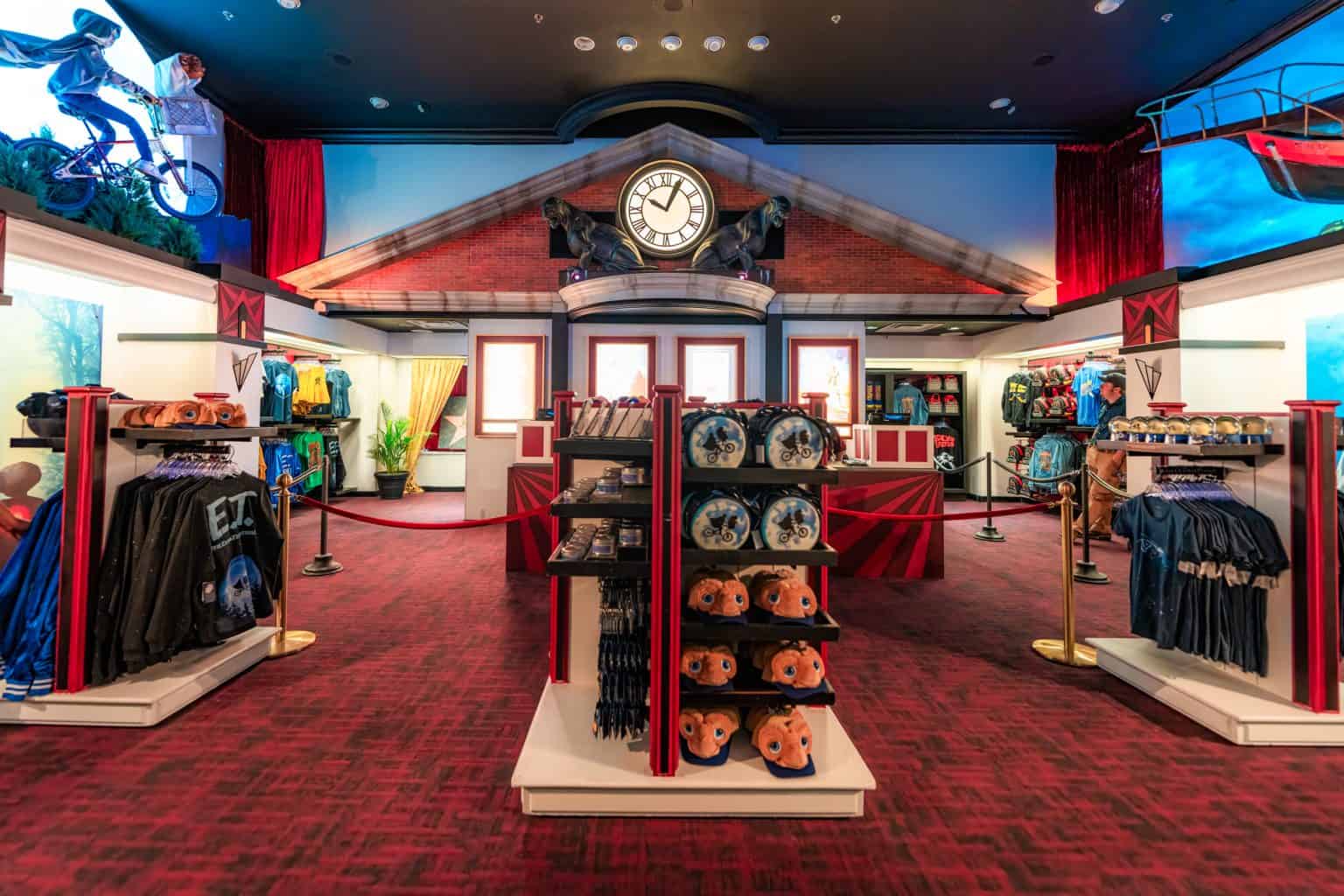 The Tribute Store Plaza at Universal Studios Florida: FIRST LOOK