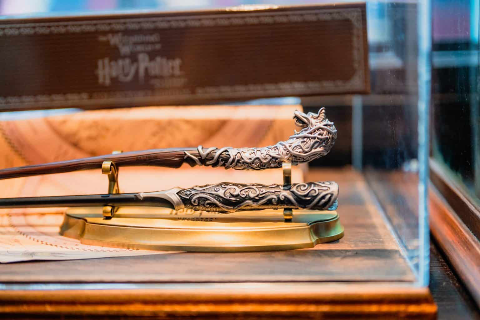 Interactive wands & spell-casting in the Wizarding World - complete guide