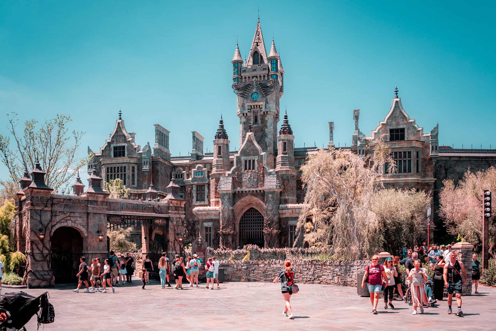 Monsters Unchained: The Frankenstein Experiment at Epic Universe ...