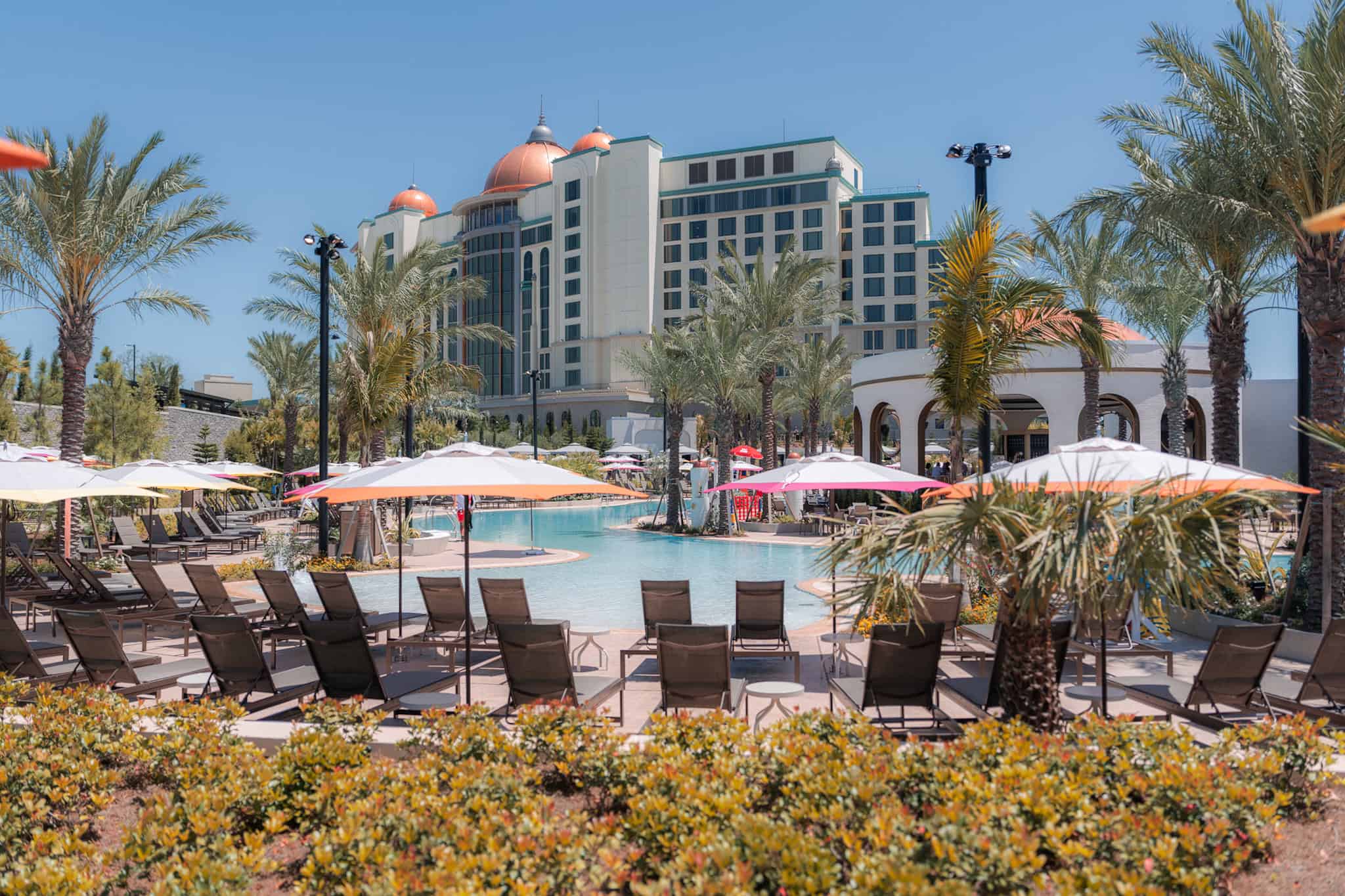 Universal Helios Grand Hotel: Pool Area | Orlando Informer