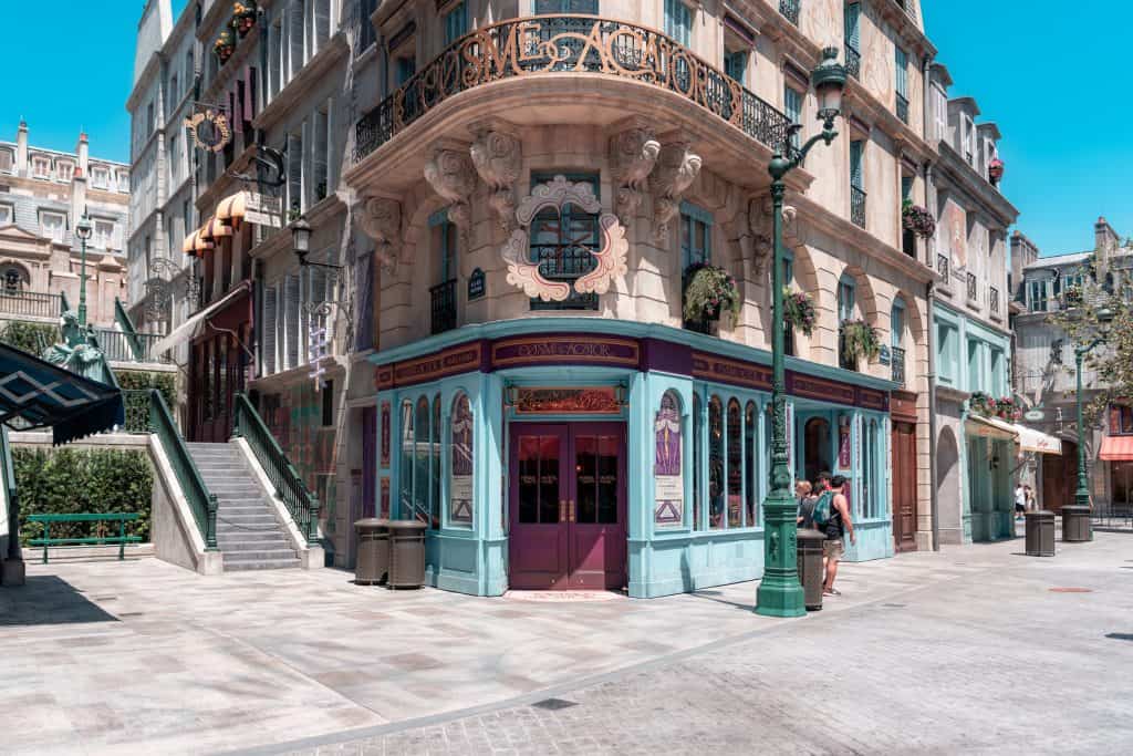 Cosme Acajor Baguettes Magique at Epic Universe | Orlando Informer